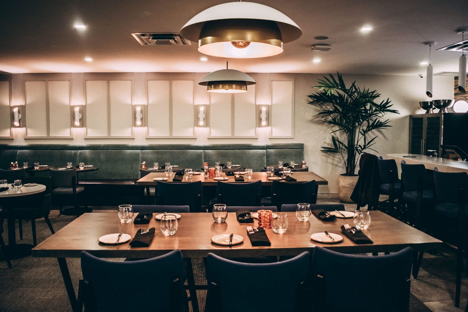 Mike Cohen lands at the Semaphore Restaurant at the DoubleTree by ...